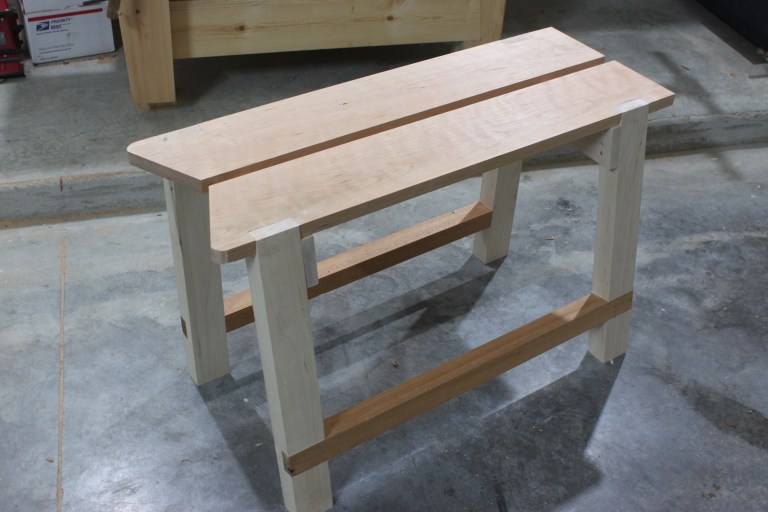 The Fameless Woodworker – Inconspicuously Working Wood